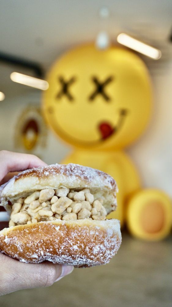 GREEDY DONUTS - Updated December 2025 - 34 Photos - 106-6008 Macleod ...