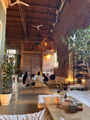 TEA AT SHILOH - 19 Photos & 12 Reviews - 2035 Bay St, Los Angeles ...