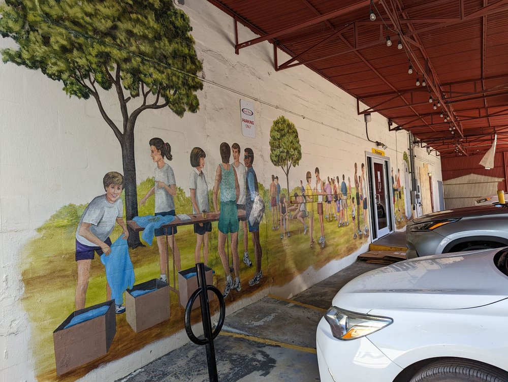 TRACK SHACK - Updated October 2025 - 58 Photos & 174 Reviews - 1104 N ...