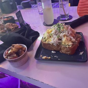 VICTORY RESTAURANT & LOUNGE - Updated July 2024 - 646 Photos & 374 ...