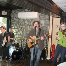 IRISH ROVER STATION HOUSE - Updated March 2025 - 105 Photos & 154 ...