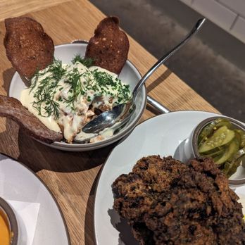 CHICKADEE - Updated August 2024 - 677 Photos & 298 Reviews - 21 Drydock ...