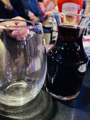 QUAKER TAVERN - Updated June 2026 - 23 Photos & 62 Reviews - 466 Quaker ...