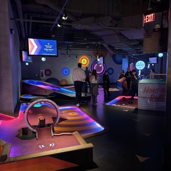 PUTTSHACK - BOSTON - Updated March 2025 - 424 Photos & 215 Reviews - 58 ...