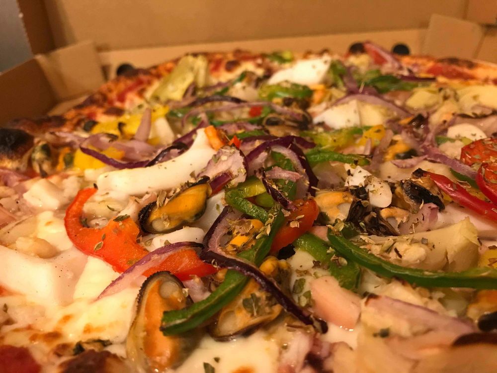 FIVE SLICE PIZZA near Zuidstraat 41a, Veurne, West-Vlaanderen, Belgium ...