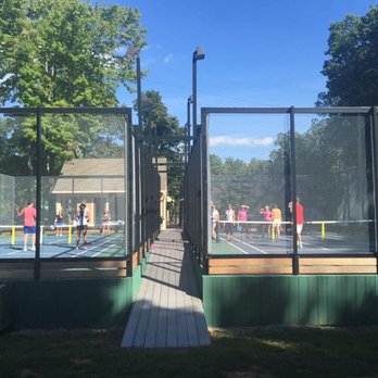 FARMINGTON FIELD CLUB TENNIS CRTS - Updated December 2025 - 13 Photos ...