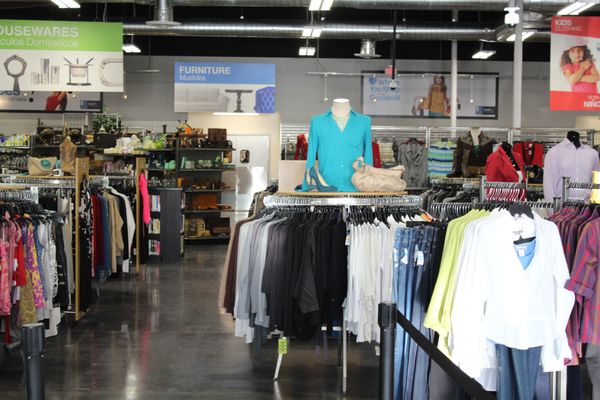 GOODWILL SOUTHERN CALIFORNIA RETAIL STORE & DONATION CENTER - Updated ...