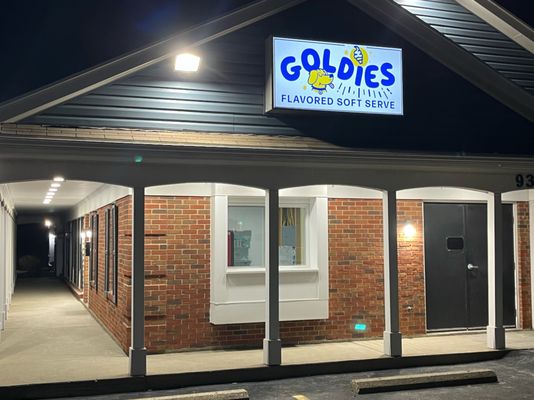 GOLDIES SOFT SERVE - TEMP. CLOSED - Updated January 2026 - 9352 Dayton ...
