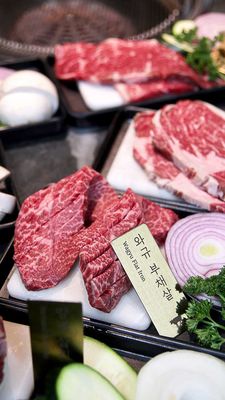 CHEONGDAM SETON - Updated June 2025 - 10 Photos - 19587 Seton Crescent ...