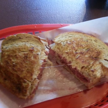 SPRING STREET DELI AND PIZZERIA - Updated June 2025 - 37 Photos & 103 ...