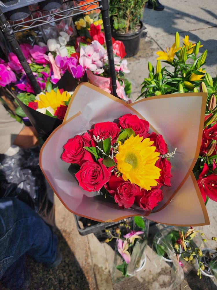 LAYLAS FLOWER SHOP - Updated April 2026 - Request Information - 12 ...