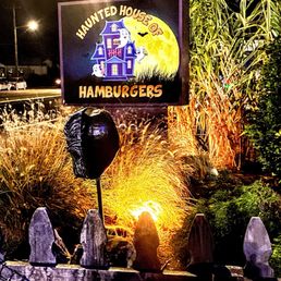 HAUNTED HOUSE OF HAMBURGERS - Updated October 2025 - 788 Photos & 492 ...