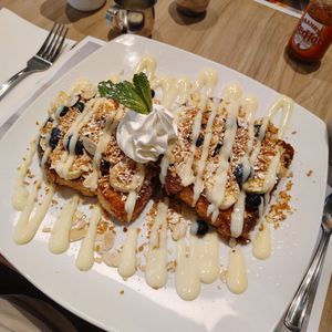 PUR & SIMPLE - Updated August 2025 - 25 Photos - 790 Kanata Avenue ...