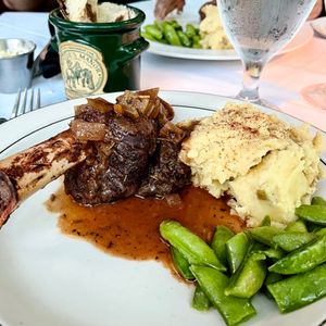 ROGUE’S MANOR AT SWEET SPRING - 137 Photos & 149 Reviews - 124 Spring ...