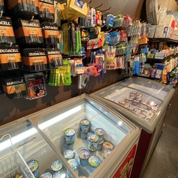 FRESH DELI & MART - Updated July 2025 - 50 Photos & 19 Reviews - 209 ...
