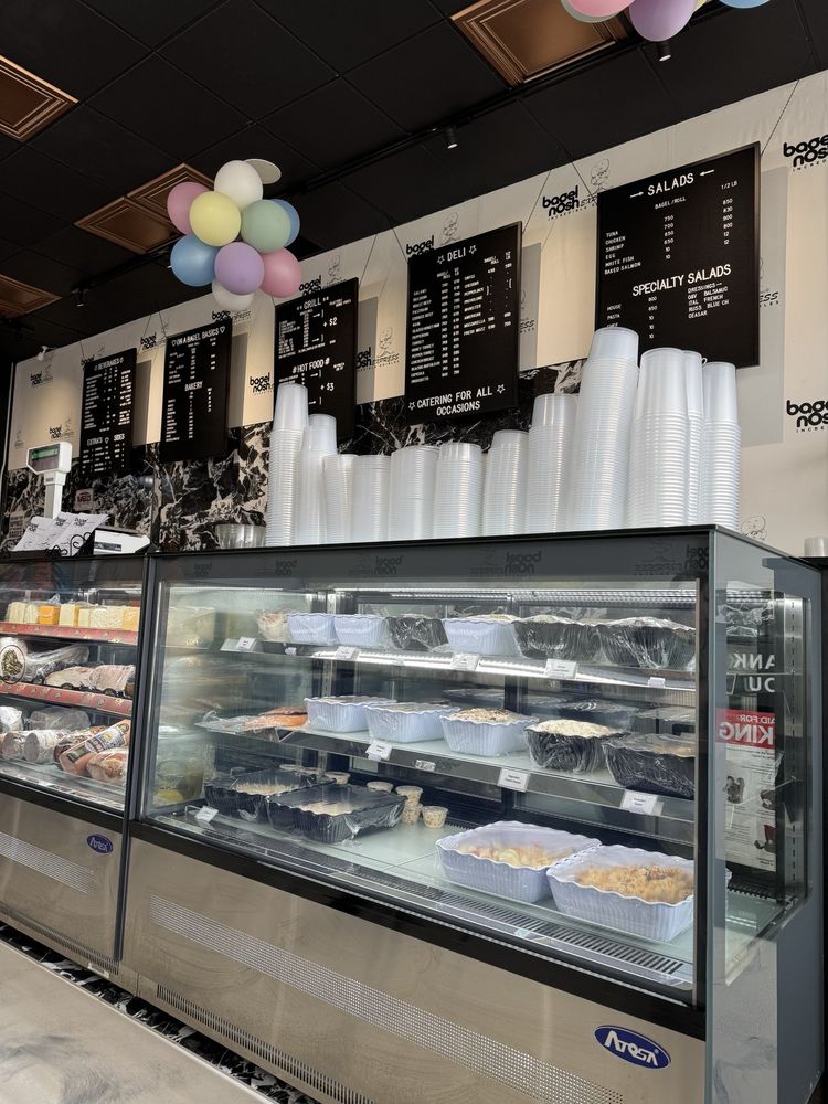 BAGEL NOSH EXPRESS - Updated October 2025 - 10 Photos - 658 Sunrise Hwy ...