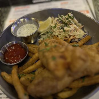 DIERKS BENTLEY’S WHISKEY ROW GILBERT - Updated October 2025 - 823 ...