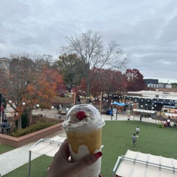 LR BURGER - Updated February 2025 - 45 Photos & 31 Reviews - 3151 Main ...