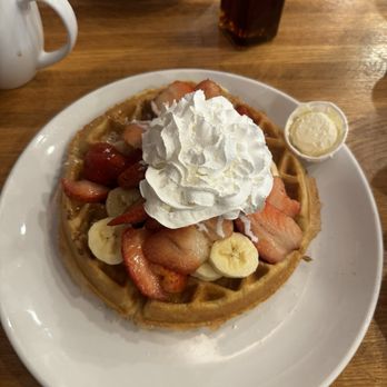 MAD ROOSTER CAFE - MILWAUKEE - Updated May 2024 - 1714 Photos & 1663 ...