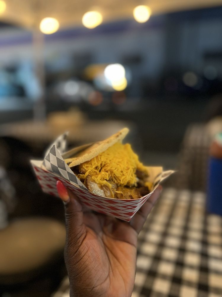 AREPAS STREET - Updated August 2025 - 29 Photos - 2335 S Birch St ...