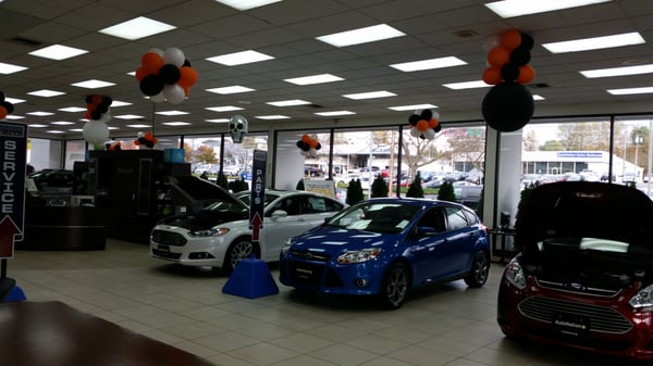 AUTONATION FORD BELLEVUE - Updated December 2025 - 76 Photos & 390 ...