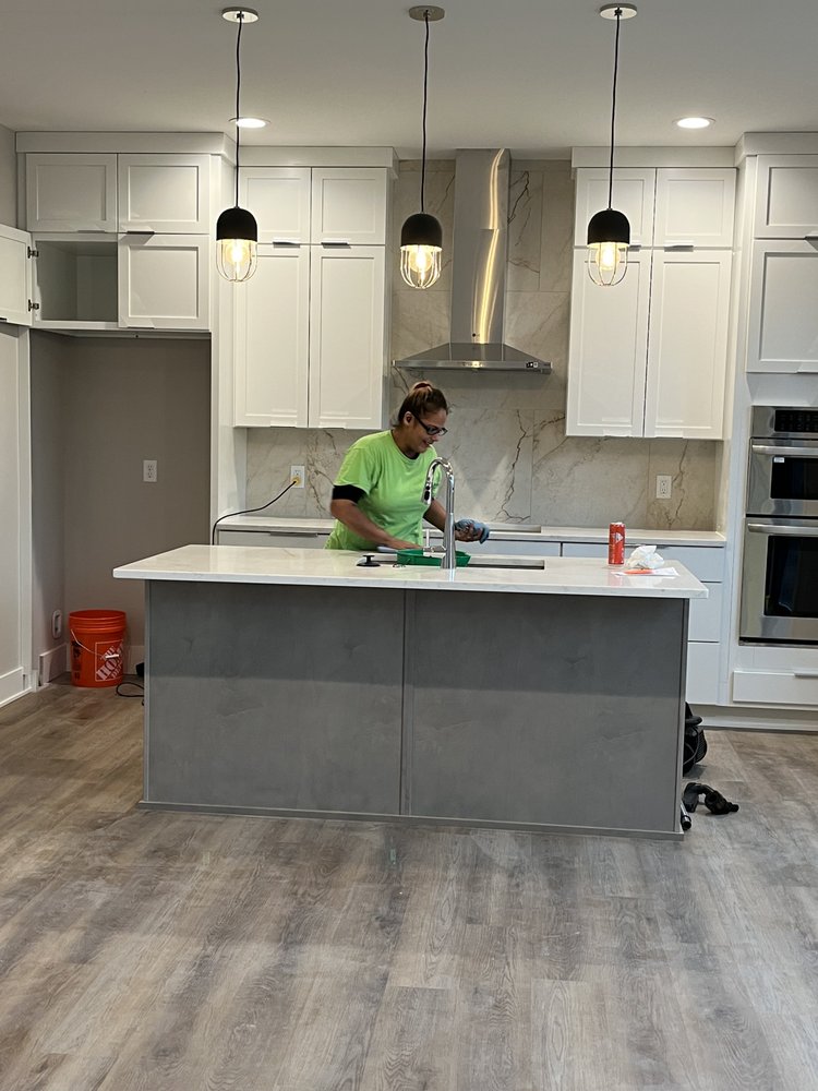 MAID GREEN - Updated January 2025 - 59 Photos & 15 Reviews - 305 N ...