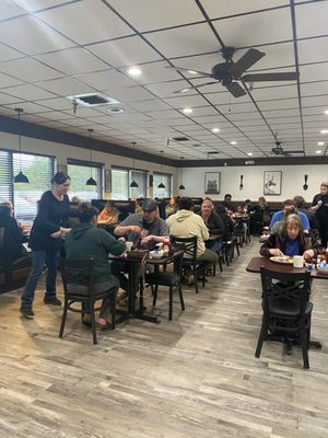 HEIDI’S FAMILY RESTAURANT - 11 Photos - 5121 Arctic Blvd, Anchorage ...