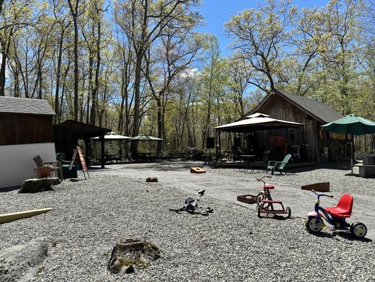 FROG ROCK - Updated August 2025 - 34 Photos & 18 Reviews - Pomfret Road ...