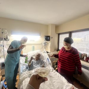 MACNEAL HOSPITAL - Updated May 2025 - 27 Photos & 121 Reviews - 3249 S ...