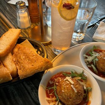 PAGLIACCI’S - Updated December 2024 - 442 Photos & 682 Reviews - 1011 ...