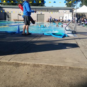 Rinconada Pool - 19 Photos & 91 Reviews - Swimming Pools - 777 ...