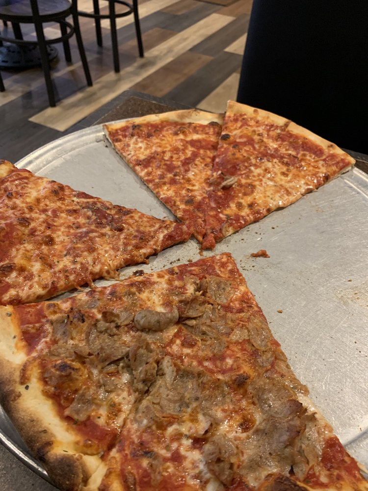 BASILICO’S PIZZERIA RESTAURANT - 80 Photos & 107 Reviews - Italian ...