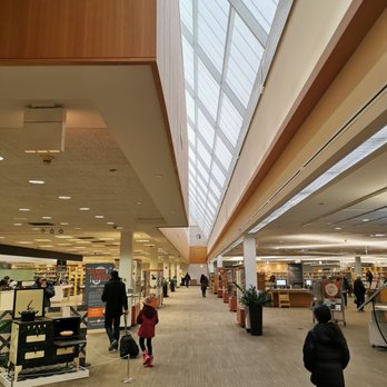 ARLINGTON HEIGHTS MEMORIAL LIBRARY - Updated December 2025 - 103 Photos ...