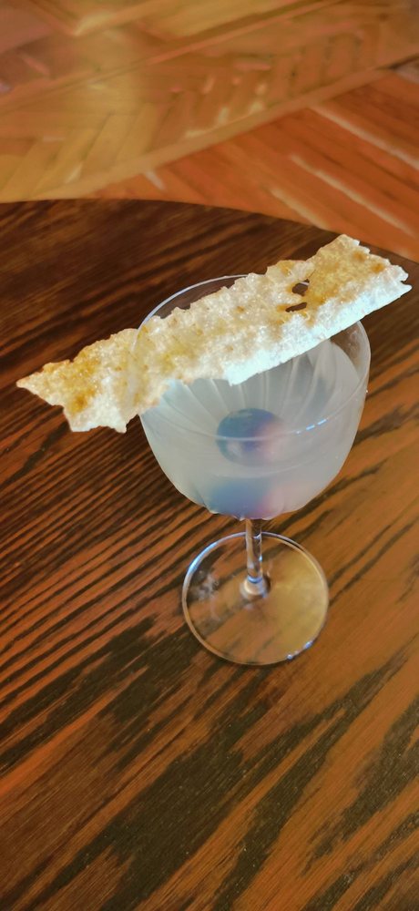 BAR 190 - Updated October 2025 - 14 Photos & 12 Reviews - 190 Queen's ...