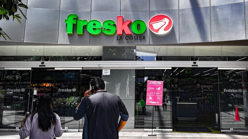FRESKO - Updated July 2025 - 17 Photos - Av. Ignacio Luis Vallarta 3090 ...