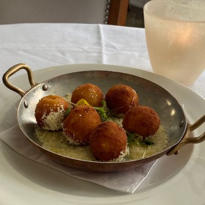 STONE CREEK INN - Updated January 2026 - 94 Photos & 150 Reviews - 405 ...