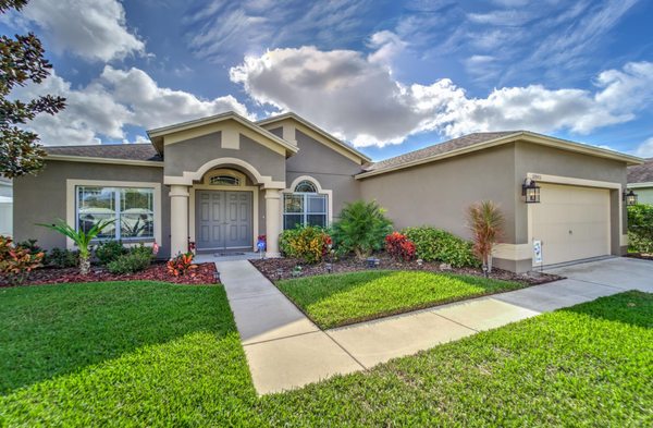 SARAH WALLACE - DALTON WADE REAL ESTATE GROUP - Updated May 2026 ...