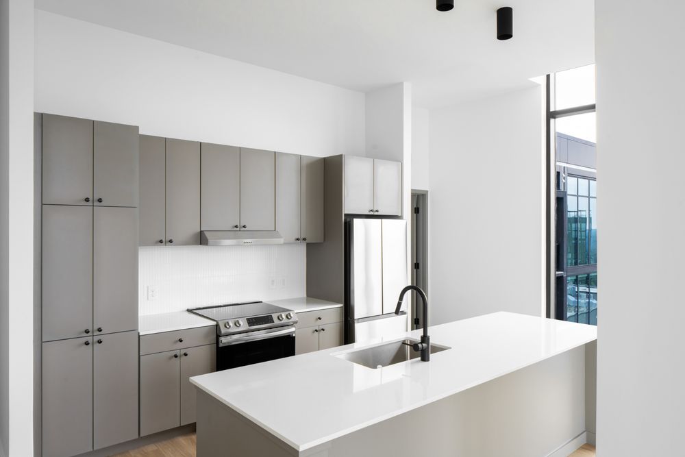 EMMI MIDTOWN - Updated December 2025 - 55 Photos - 1405 Spring St NW ...