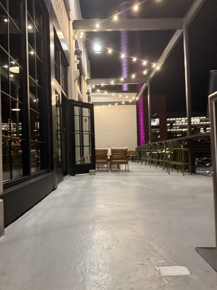 THE DUTCH LIGHT - Updated September 2025 - 47 Photos & 14 Reviews - 450 ...