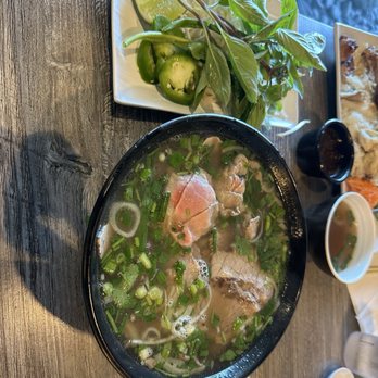 PHO 101 - Updated December 2024 - 1635 Photos & 1024 Reviews - 8031 ...