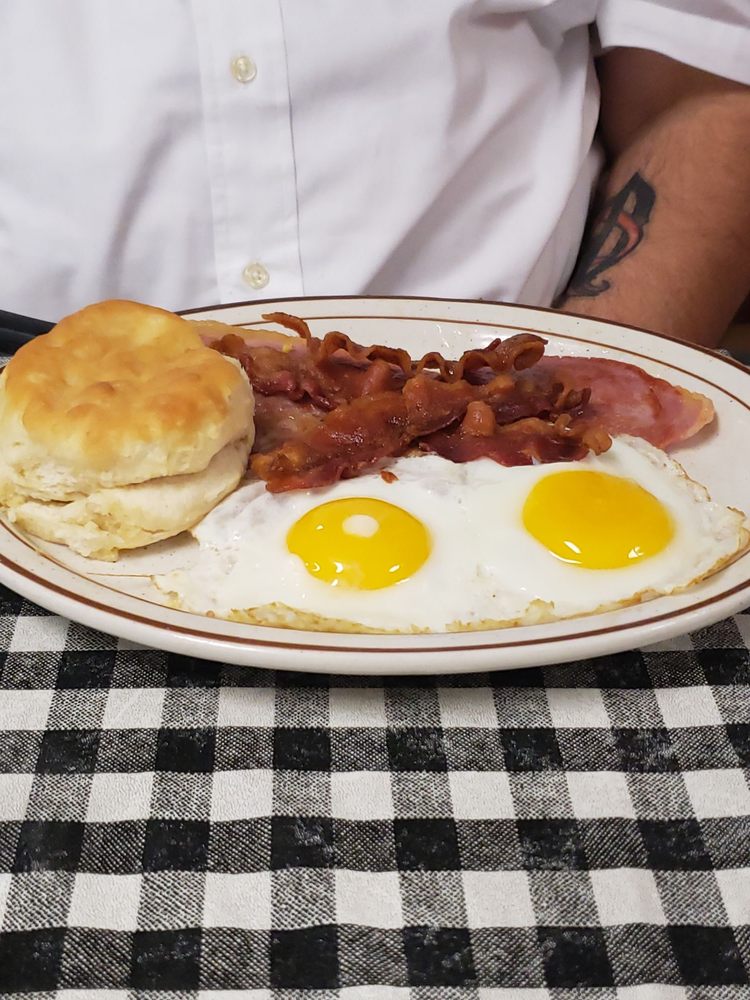 PINK CADILLAC DINER - 355 Photos & 387 Reviews - 4347 S. Lee Highway ...