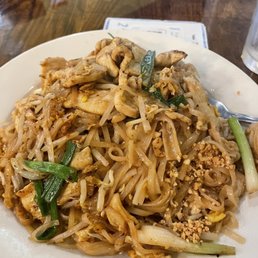 ALEX THAI FOOD AND NOODLE BISTRO - Updated December 2025 - 138 Photos ...