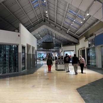 FRANKLIN MALL - Updated December 2025 - 92 Photos & 169 Reviews - 1455 ...