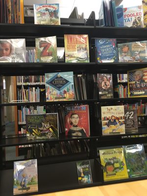 MOUNT PROSPECT PUBLIC LIBRARY - Updated March 2025 - 27 Photos & 29 ...