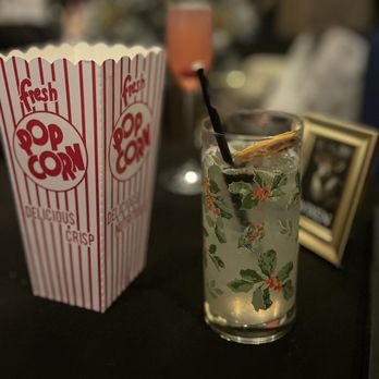 FEINSTEIN’S AT HOTEL CARMICHAEL - Updated December 2025 - 88 Photos ...