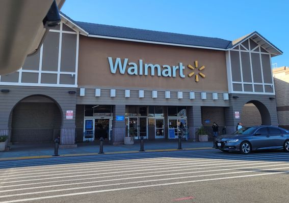 WALMART - Updated December 2025 - 520 Photos & 529 Reviews - 13331 ...