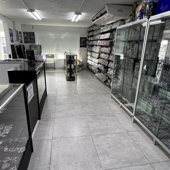 NEO JAPAN GAMES - Updated December 2025 - 13 Photos - Urb. Flamingo ...