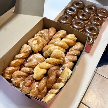 JR’S DONUTS - Updated August 2025 - 49 Photos & 111 Reviews - 9170 Elk ...