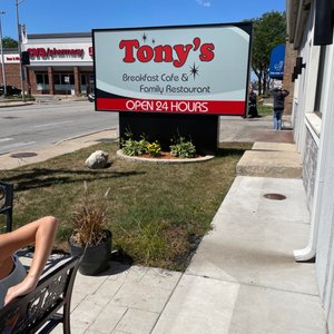 TONY’S BREAKFAST CAFE AND FAMILY RESTAURANT - 202 Photos & 279 Reviews ...