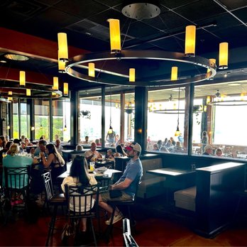 LAKESIDE TAVERN - 386 Photos & 467 Reviews - 10911 Concord Park Dr ...